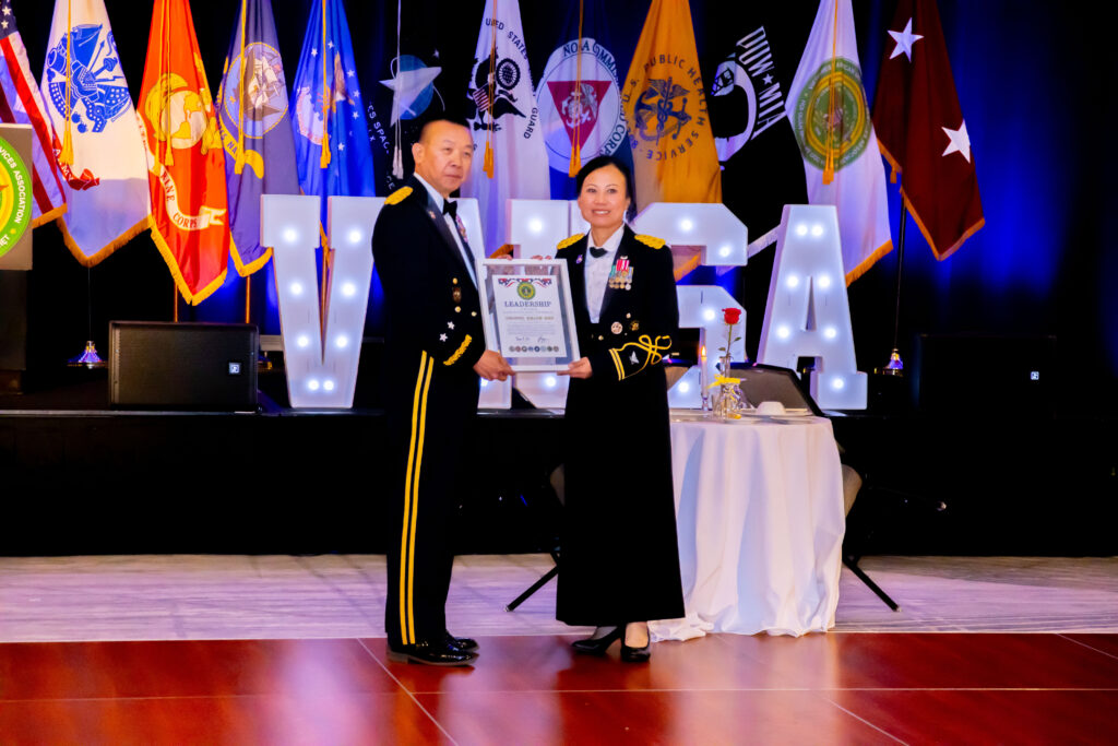 Diệp Khanh - từ một “thuyền nhân” ba tuổi đến Chánh Văn phòng West Point - TheNewViet